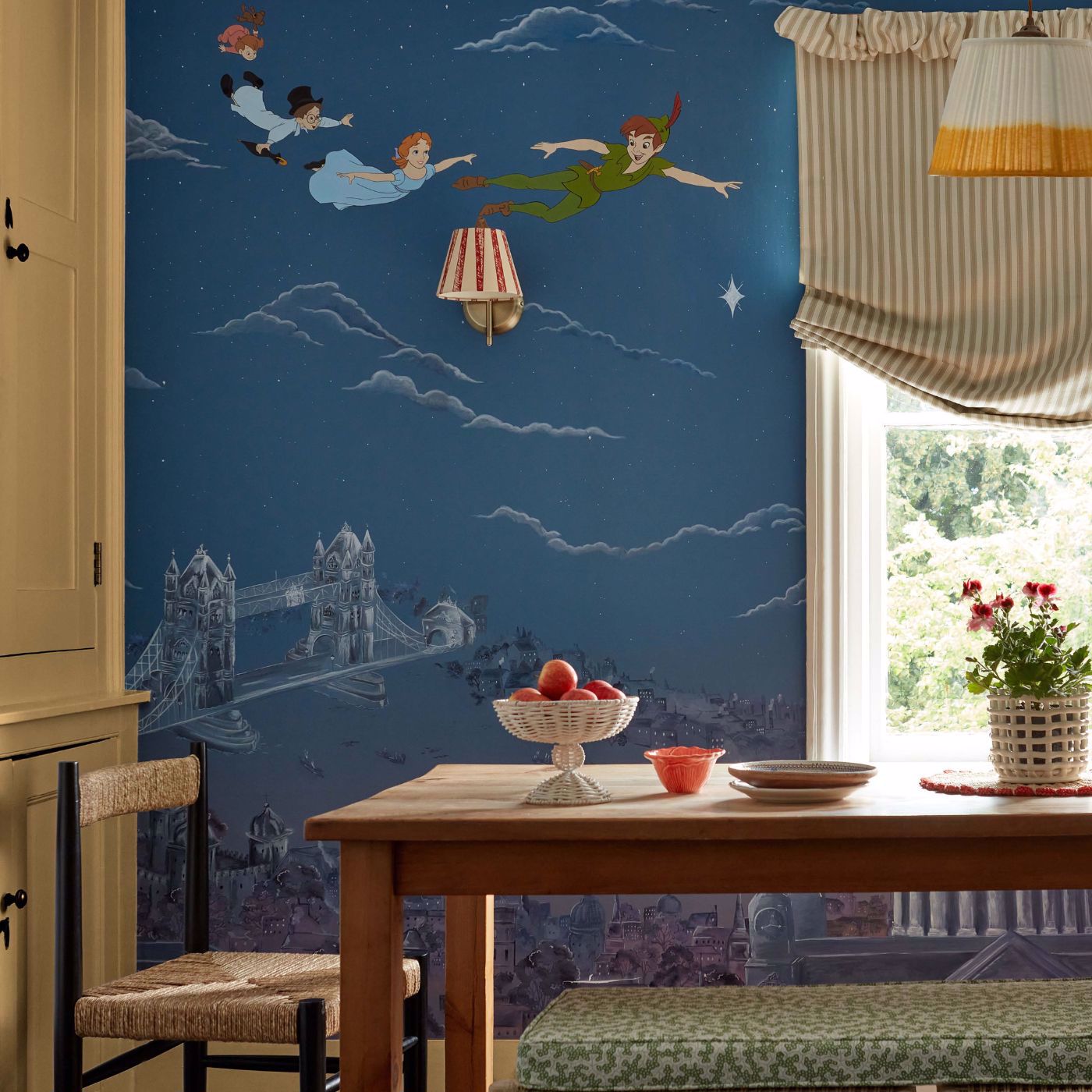 Tapeta Disney Home x - Anglická sezóna